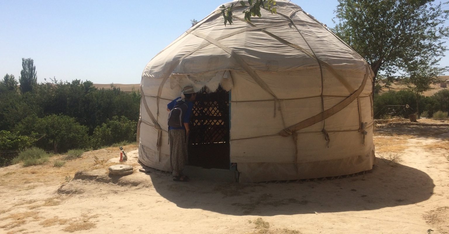 What is a Yurt? Everything You Need to Know - Silk Road Yurts
